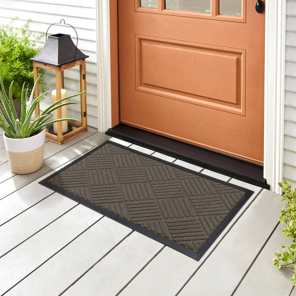 Medium All-Weather Door Mat - Diamond | Smart Design®